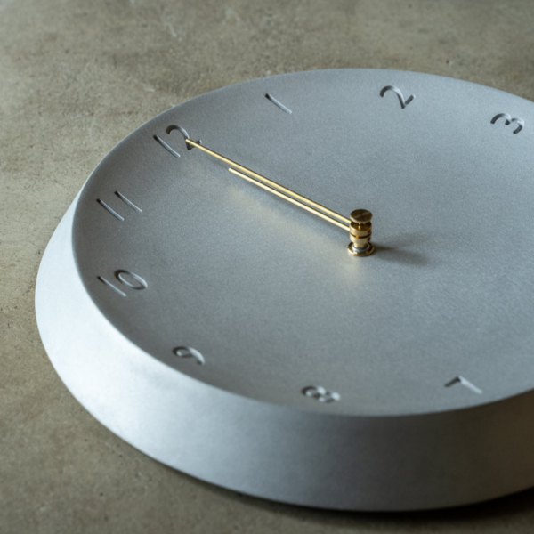 Crater Clock 300_line / Gray-Hands – ASUZAC-ACM